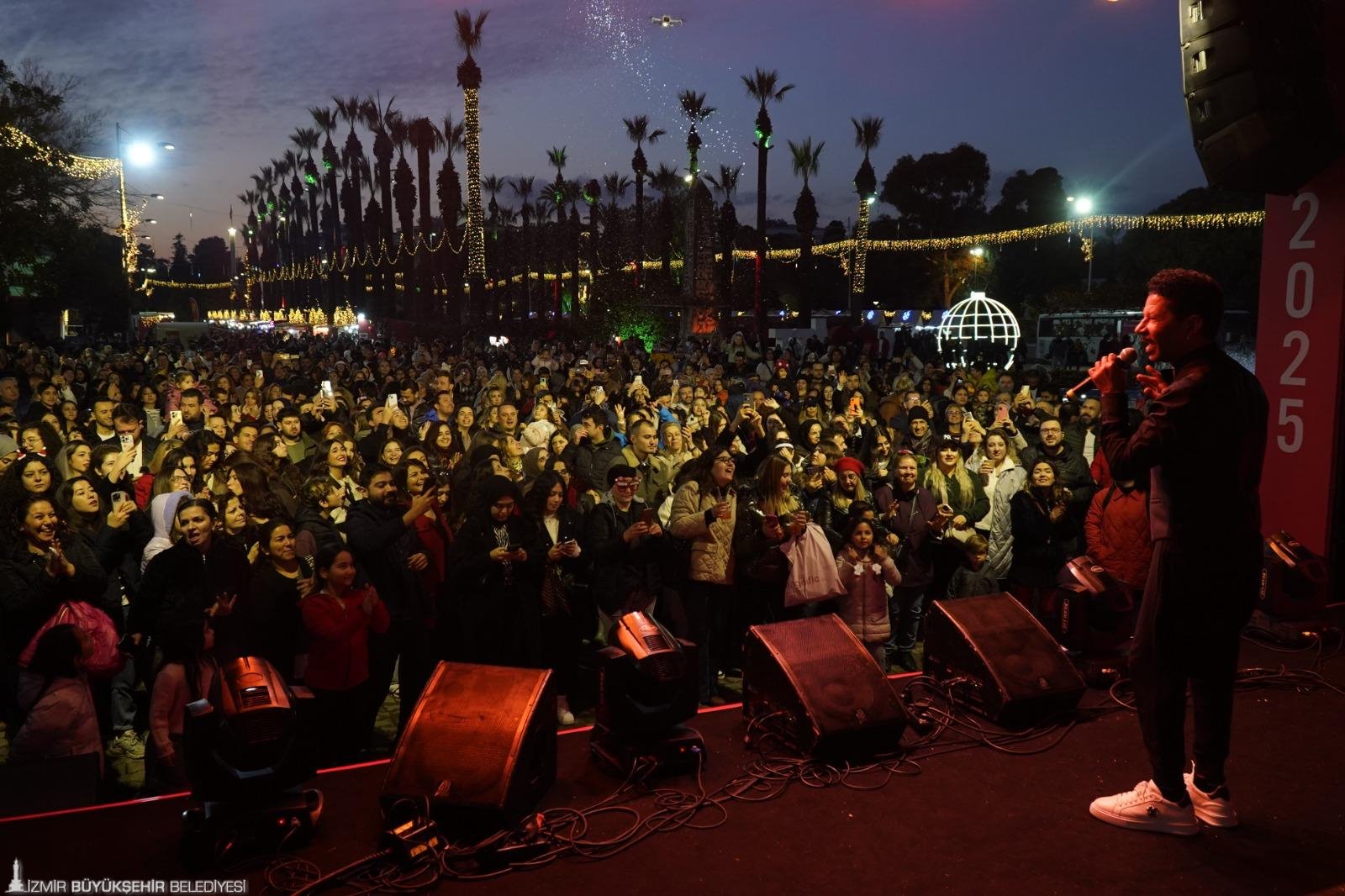 Haberler | Yeni Yıl Festivali’nde Mansur Ark rüzgârı